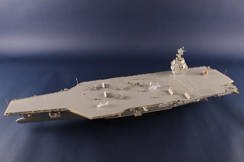 Trumpeter 05638 USS Gerald R. Ford CVN-78 1:350