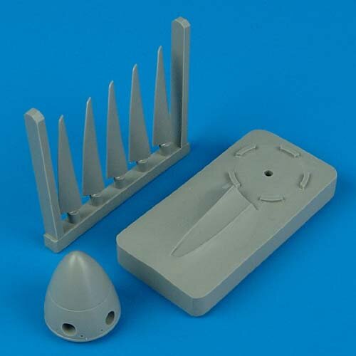 Spitfire Mk. XIV propeller w/tool - ACADEMY - Modellbauversand Hanke, 6 ...